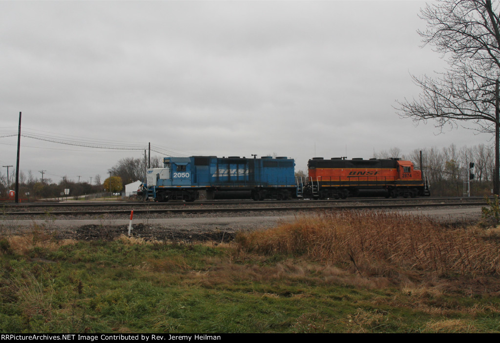 BNSF 2050 & 2874 (1)